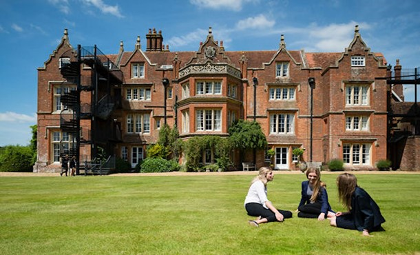 Embley Hampshire School | 英国博学教育监护集团 British Overseas Students Specialist Services